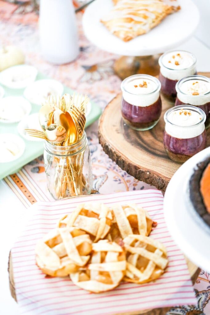 How to Set Up a Pie Bar for Thanksgiving – Salty Canary