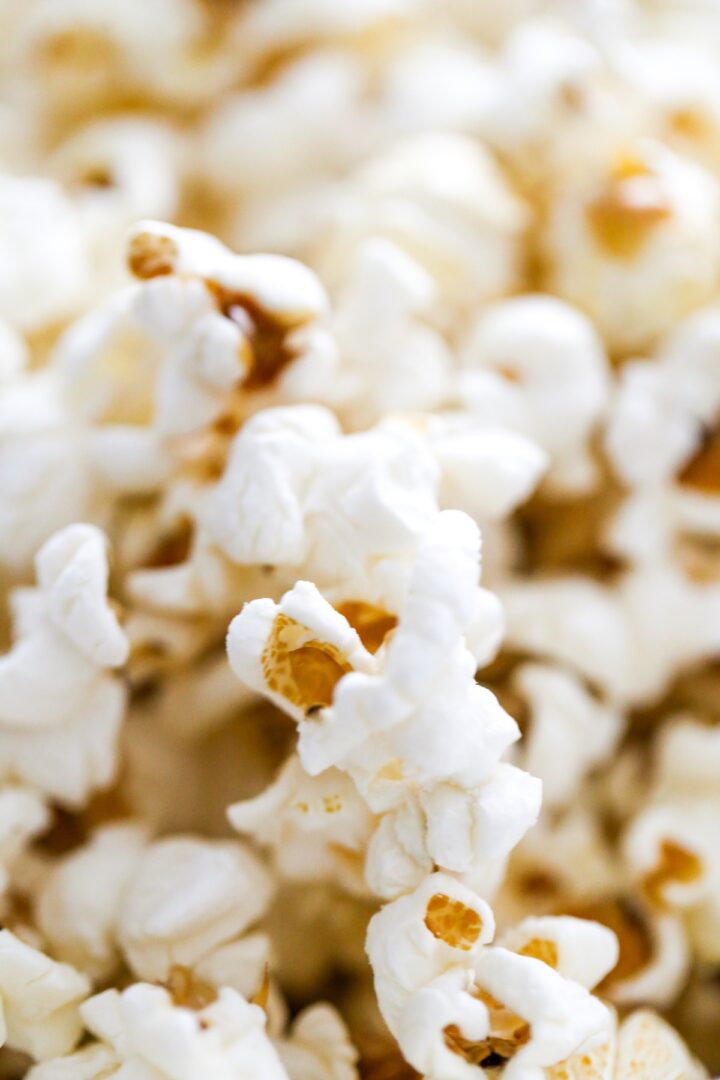 DIY Snowman Popcorn Treat Balls – Salty Canary